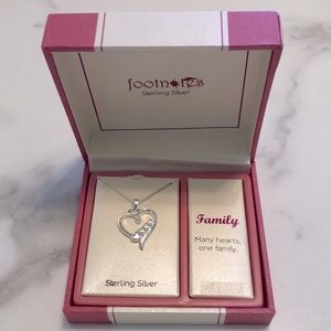 Footnotes | Jewelry | New Footnotes Silver Heart Family Necklace | Poshmark